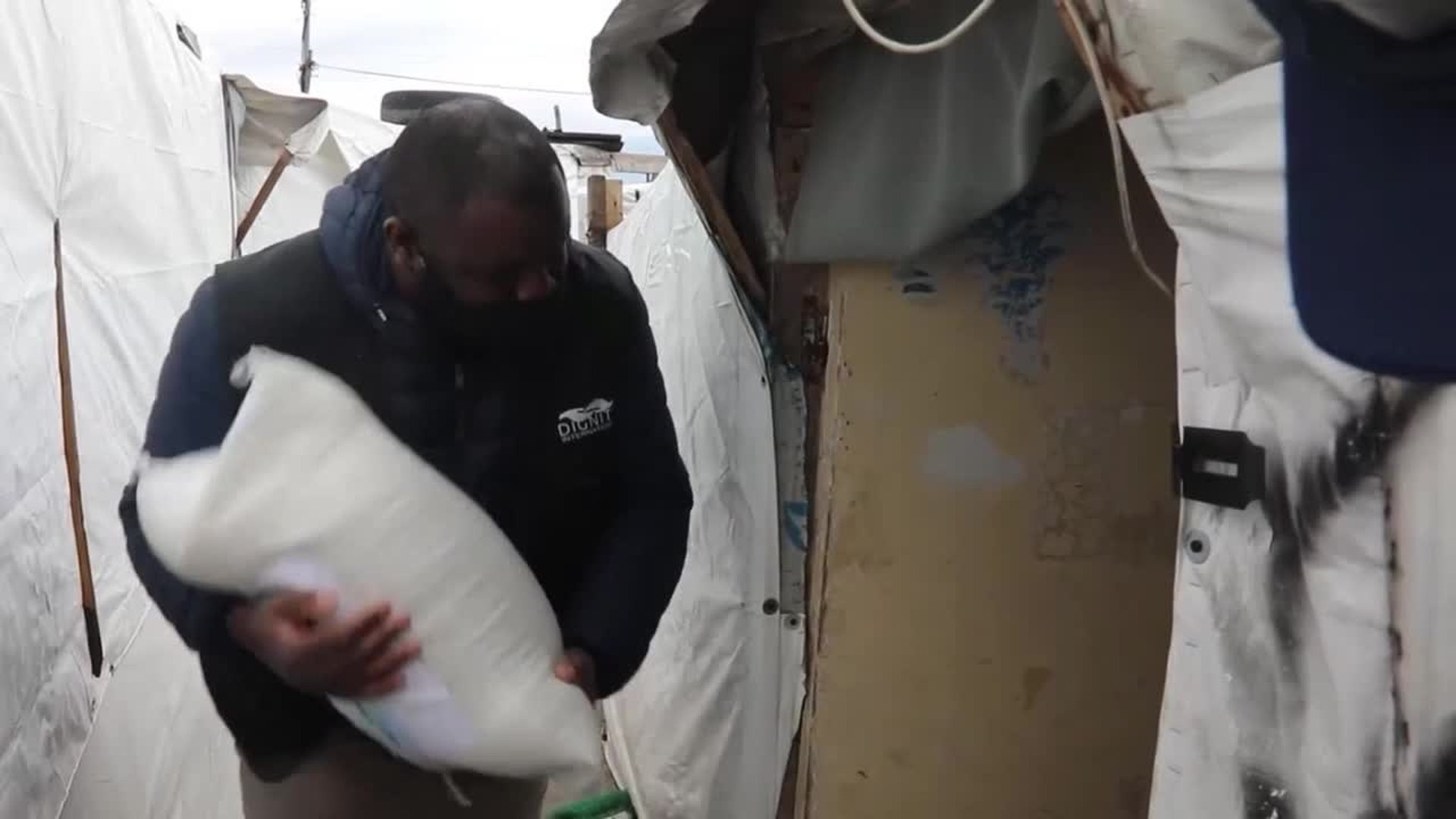 Association humanitaire : aide caritative et don humanitaire